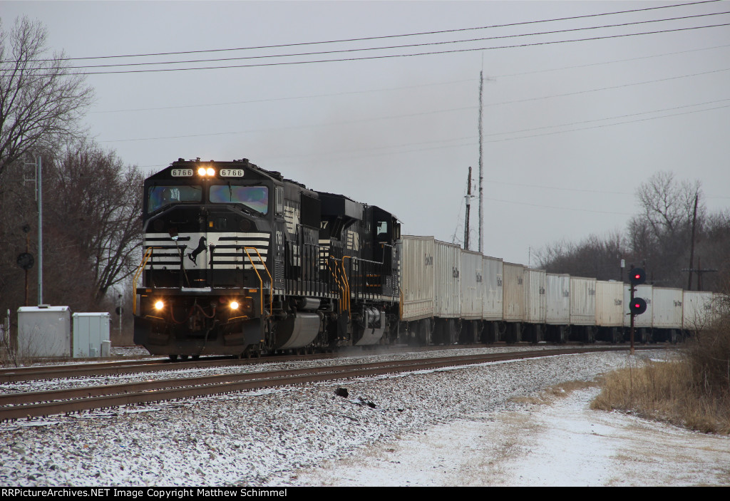 SD60M Leading NS 267!